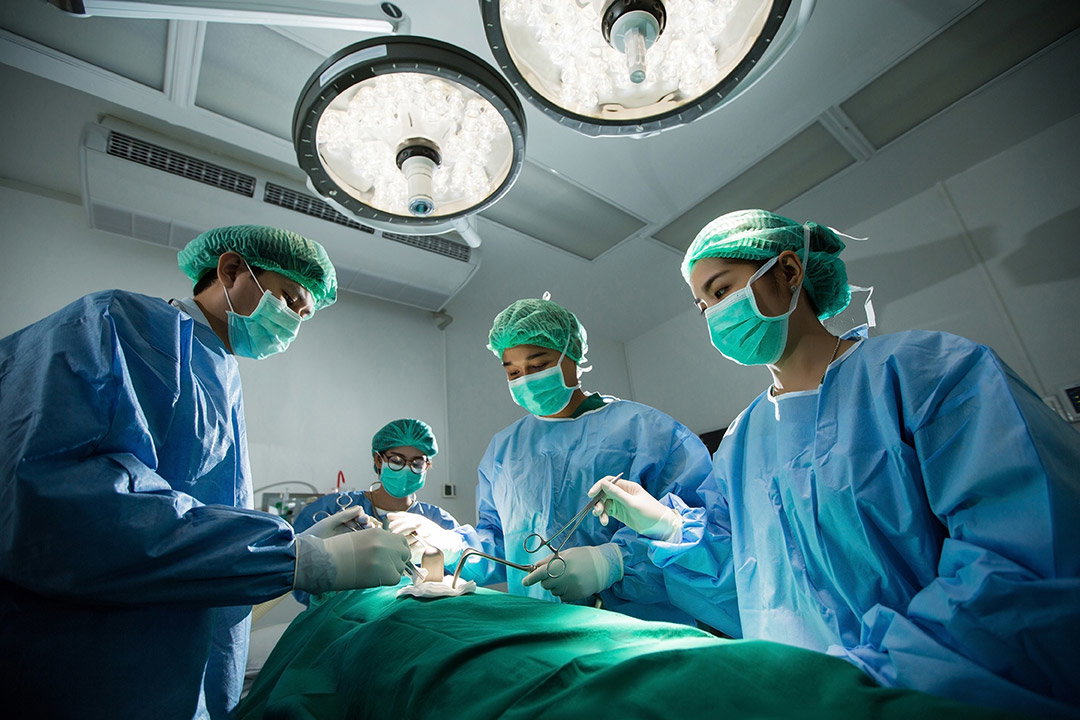 Flying after an angioplasty – how to travel safely after the surgery?
