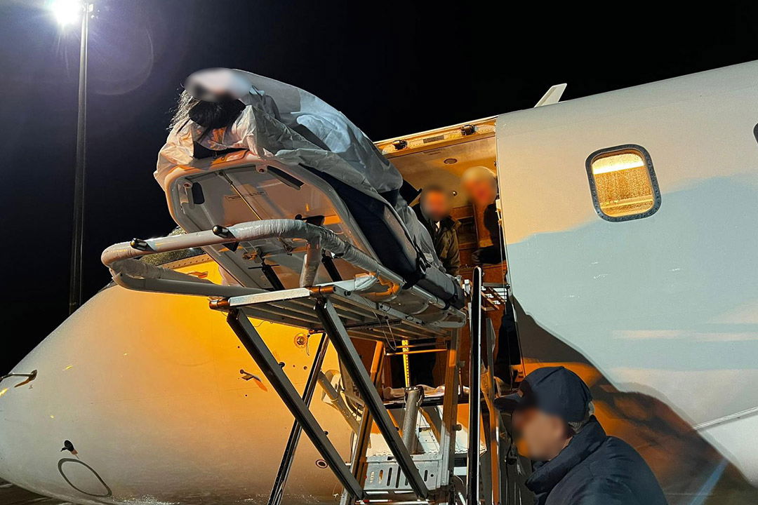 Commercial airline stretcher services for medical travel